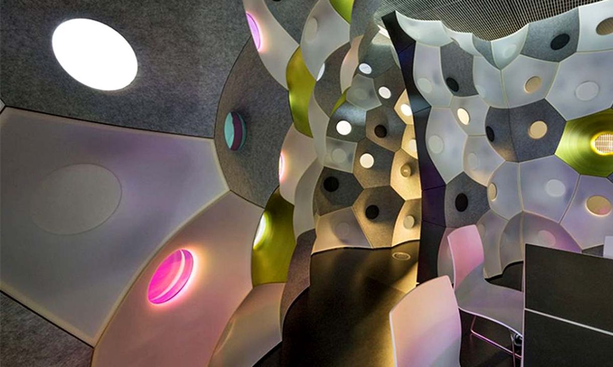 Shaping sound in architectural spaces