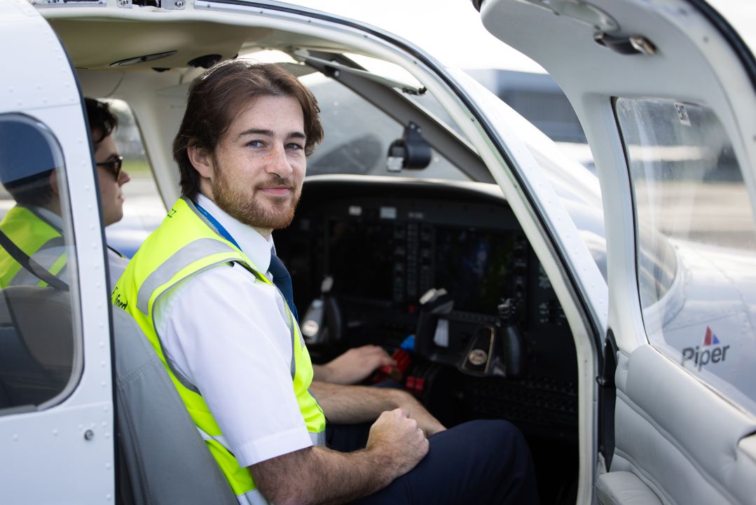 How to Become a Pilot: A Step-By-Step Guide | Swinburne